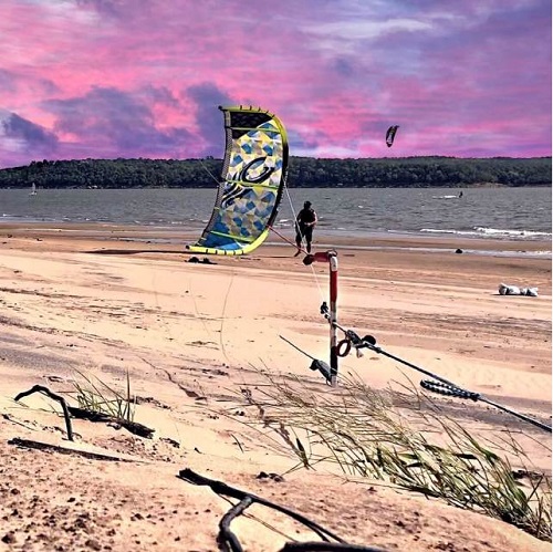 How To Self Launch & Self Land While Kitesurfing Solo - The Kitesurf Centre